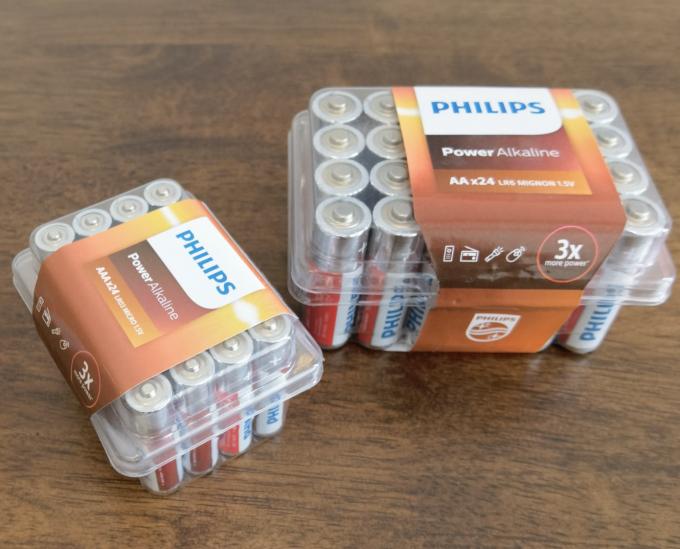 PHILIPS 9V AAA Power Alkaline Battery Long Life IEC Certification